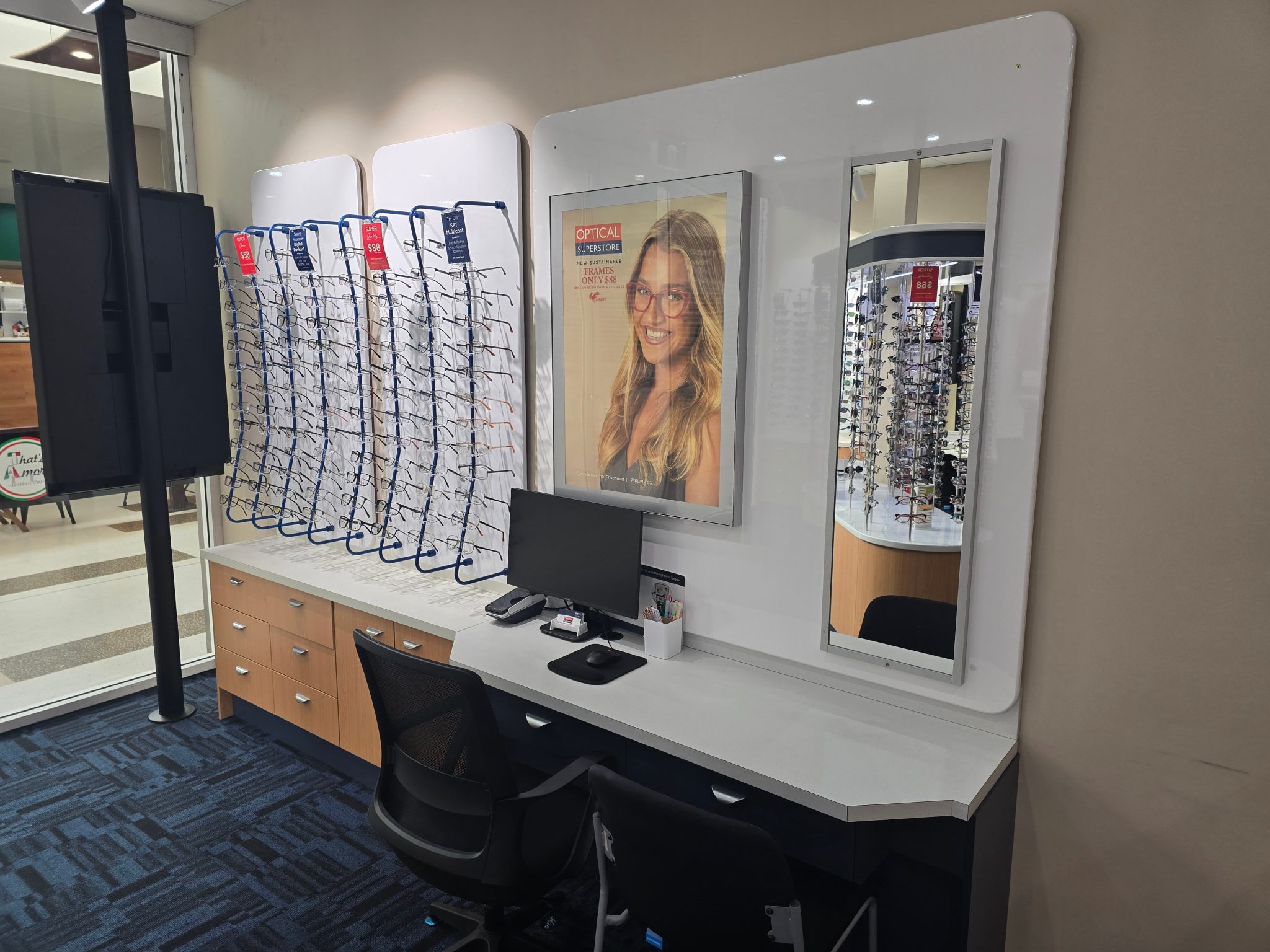 Optometrist Hervey Bay - Eye Tests | Optical Superstore